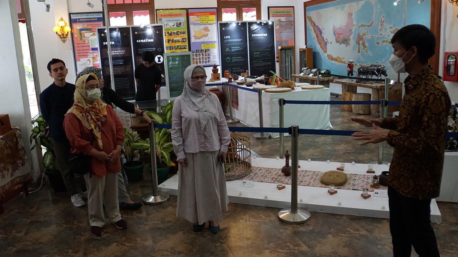 KUNJUNGAN KE MUSEUM TANAH DAN PERTANIAN, KOTA BOGOR - Museum Pendidikan ...