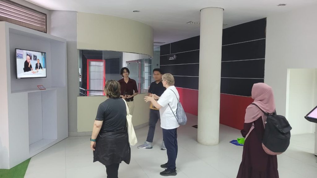PELUANG KERJASAMA FAKULTAS PENDIDIKAN MONASH UNIVERSITY DENGAN MUSEUM ...